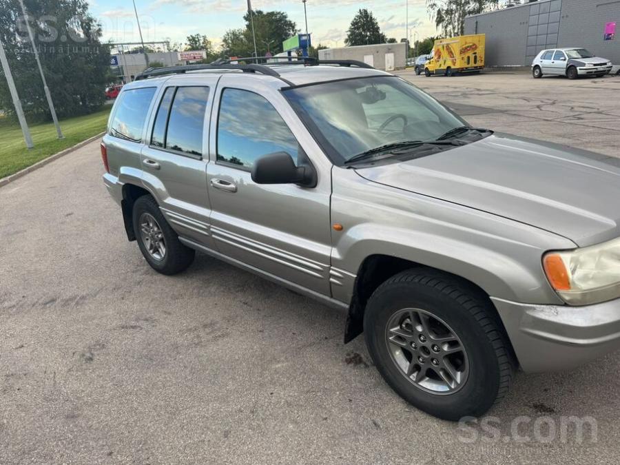 Grey Jeep Grand Cherokee 2000 in Riga, with an engine capacity of 3.10 L and mileage of 298 thousand km for 2900 €, photo 3 on AUTOMOTO.COM.LV