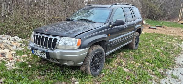 Pelēks Jeep Grand Cherokee 2001 Tallina, ar dzinēja tilpumu 3.10 L un nobraukumu 324 tūkst. km par 1200 €, foto 1 vietnē AUTOMOTO.COM.LV