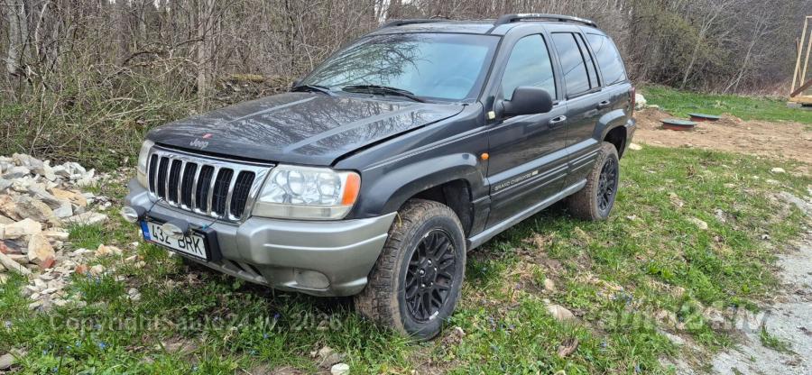 Pelēks Jeep Grand Cherokee 2001 Tallina, ar dzinēja tilpumu 3.10 L un nobraukumu 324 tūkst. km par 1200 €, foto 1 vietnē AUTOMOTO.COM.LV