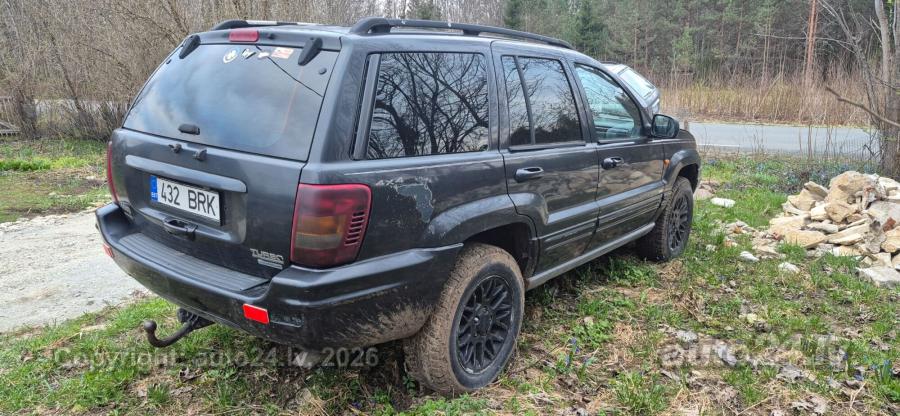 Pelēks Jeep Grand Cherokee 2001 Tallina, ar dzinēja tilpumu 3.10 L un nobraukumu 324 tūkst. km par 1200 €, foto 4 vietnē AUTOMOTO.COM.LV
