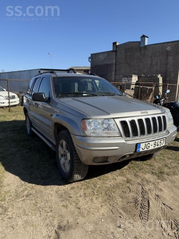 Pelēks Jeep Grand Cherokee 2001 Liepāja, ar dzinēja tilpumu 3.10 L un nobraukumu 314 tūkst. km par 1950 €, foto 2 vietnē AUTOMOTO.COM.LV
