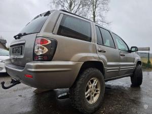 Grey Jeep Grand Cherokee 2002 in Rokiskis, with an engine capacity of 2.69 L and mileage of 240 thousand km for 2299 €, photo 7 on AUTOMOTO.COM.LV