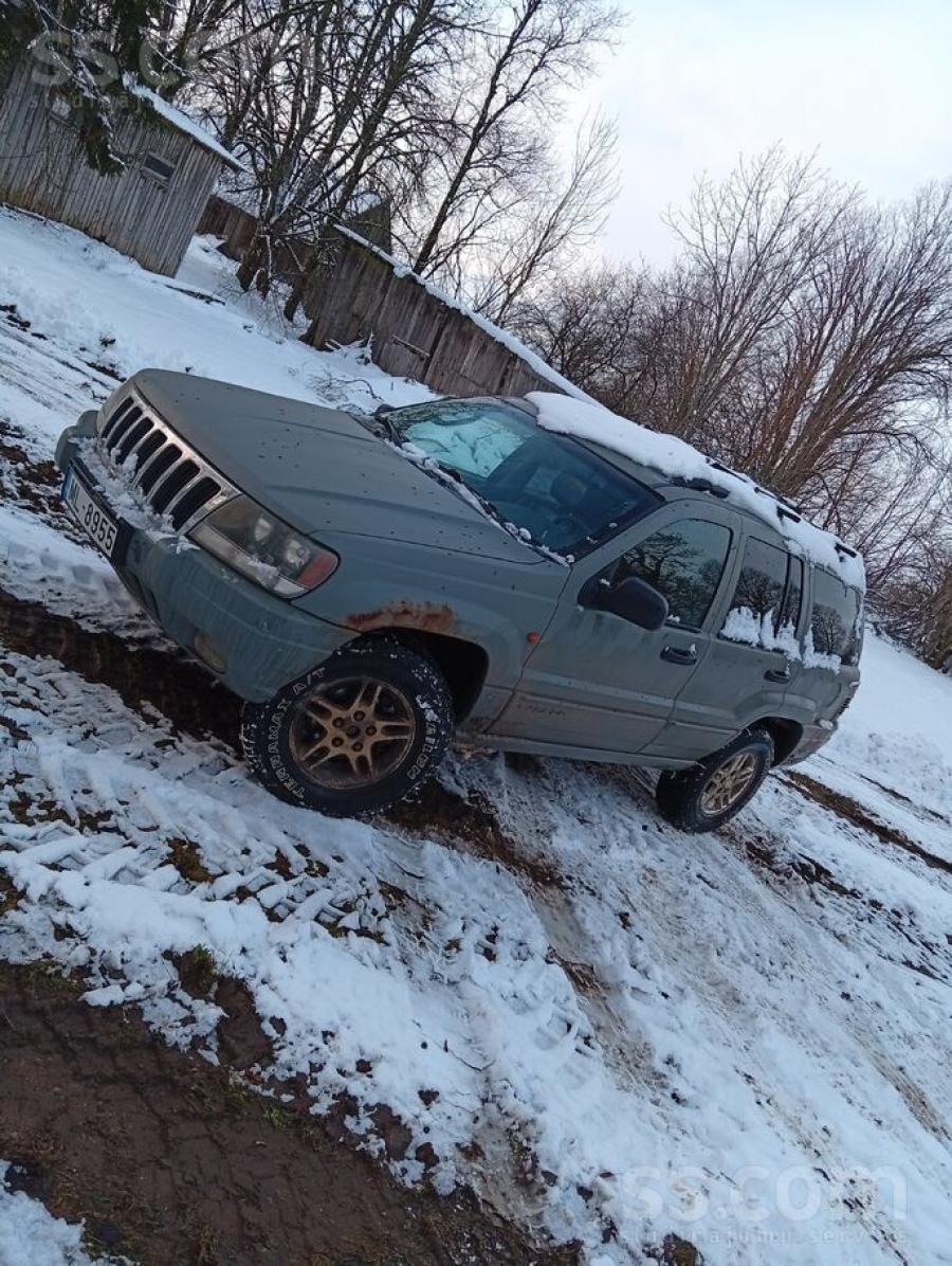 Grey Jeep Grand Cherokee 2002 in Saldus, with an engine capacity of 2.70 L and mileage of 313 thousand km for 2700 €, photo 1 on AUTOMOTO.COM.LV