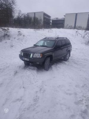 Grey Jeep Grand Cherokee 2002 in Vilnius, with an engine capacity of 2.69 L and mileage of 325 thousand km for 3850 €, photo  on AUTOMOTO.COM.LV