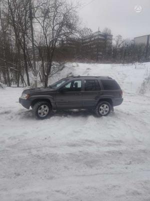 Grey Jeep Grand Cherokee 2002 in Vilnius, with an engine capacity of 2.69 L and mileage of 325 thousand km for 3850 €, photo 2 on AUTOMOTO.COM.LV