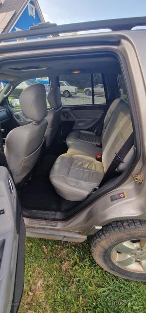Pelēks Jeep Grand Cherokee 2002 Tartu, ar dzinēja tilpumu 4.70 L un nobraukumu 205 tūkst. km par 5500 €, foto 6 vietnē AUTOMOTO.COM.LV