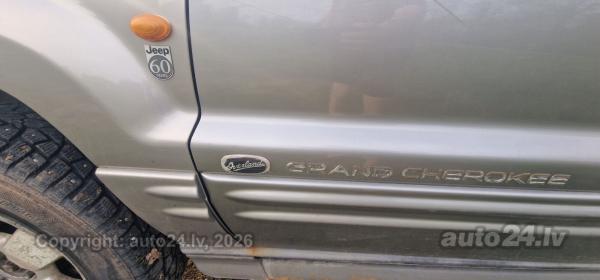 Pelēks Jeep Grand Cherokee 2002 Tartu, ar dzinēja tilpumu 4.70 L un nobraukumu 205 tūkst. km par 5500 €, foto 8 vietnē AUTOMOTO.COM.LV