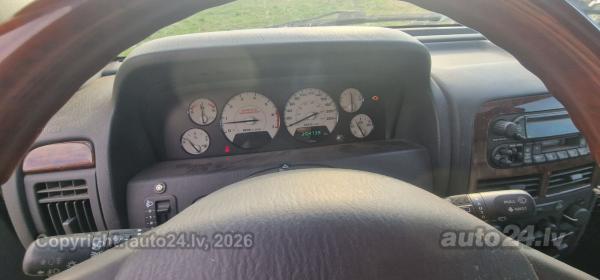 Pelēks Jeep Grand Cherokee 2002 Tartu, ar dzinēja tilpumu 4.70 L un nobraukumu 205 tūkst. km par 5500 €, foto 9 vietnē AUTOMOTO.COM.LV