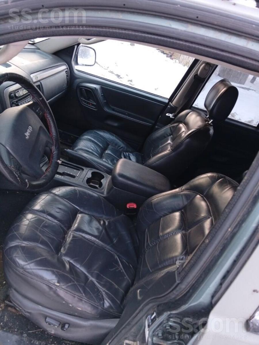 Pelēks Jeep Grand Cherokee 2002 Saldus, ar dzinēja tilpumu 2.70 L un nobraukumu 313 tūkst. km par 1600 €, foto 7 vietnē AUTOMOTO.COM.LV