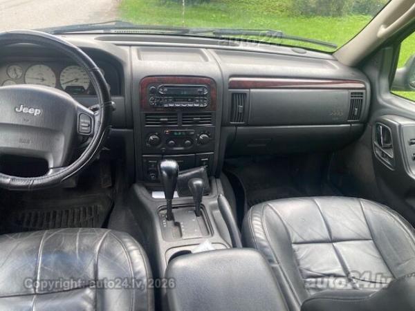 Pelēks Jeep Grand Cherokee 2002 Pērnava, ar dzinēja tilpumu 2.70 L un nobraukumu 350 tūkst. km par 2999 €, foto 2 vietnē AUTOMOTO.COM.LV