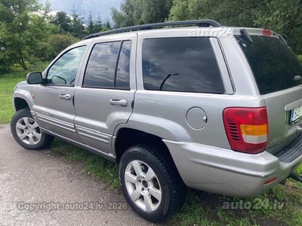 Pelēks Jeep Grand Cherokee 2002 Pērnava, ar dzinēja tilpumu 2.70 L un nobraukumu 350 tūkst. km par 2999 €, foto 3 vietnē AUTOMOTO.COM.LV