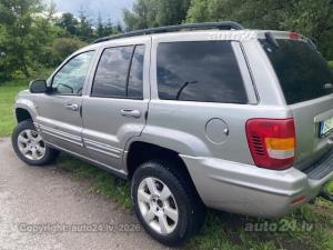 Pelēks Jeep Grand Cherokee 2002 Pērnava, ar dzinēja tilpumu 2.70 L un nobraukumu 350 tūkst. km par 2999 €, foto 4 vietnē AUTOMOTO.COM.LV