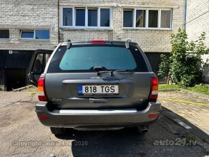 Pelēks Jeep Grand Cherokee 2002 Narva, ar dzinēja tilpumu 4.70 L un nobraukumu 215 tūkst. km par 5500 €, foto 6 vietnē AUTOMOTO.COM.LV