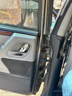 Pelēks Jeep Grand Cherokee 2002 Narva, ar dzinēja tilpumu 4.70 L un nobraukumu 215 tūkst. km par 5500 €, foto 19 vietnē AUTOMOTO.COM.LV