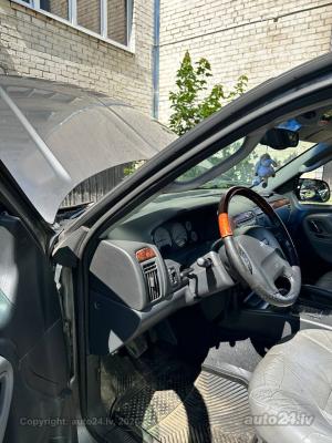 Pelēks Jeep Grand Cherokee 2002 Narva, ar dzinēja tilpumu 4.70 L un nobraukumu 215 tūkst. km par 5500 €, foto 21 vietnē AUTOMOTO.COM.LV