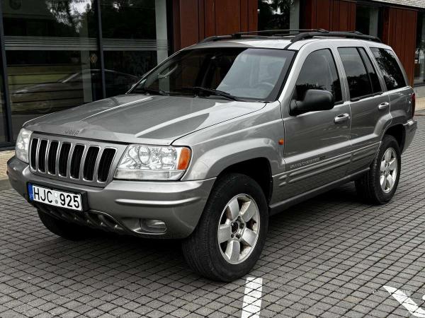 Grey Jeep Grand Cherokee 2002 in Ukmerge, with an engine capacity of 2.69 L and mileage of 230 thousand km for 2350 €, photo 1 on AUTOMOTO.COM.LV