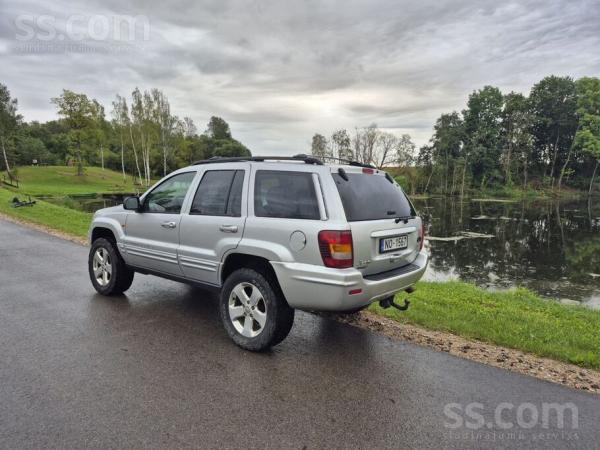Grey Jeep Grand Cherokee 2003 in Riga, with an engine capacity of 2.70 L and mileage of 344 thousand km for 3500 €, photo 3 on AUTOMOTO.COM.LV