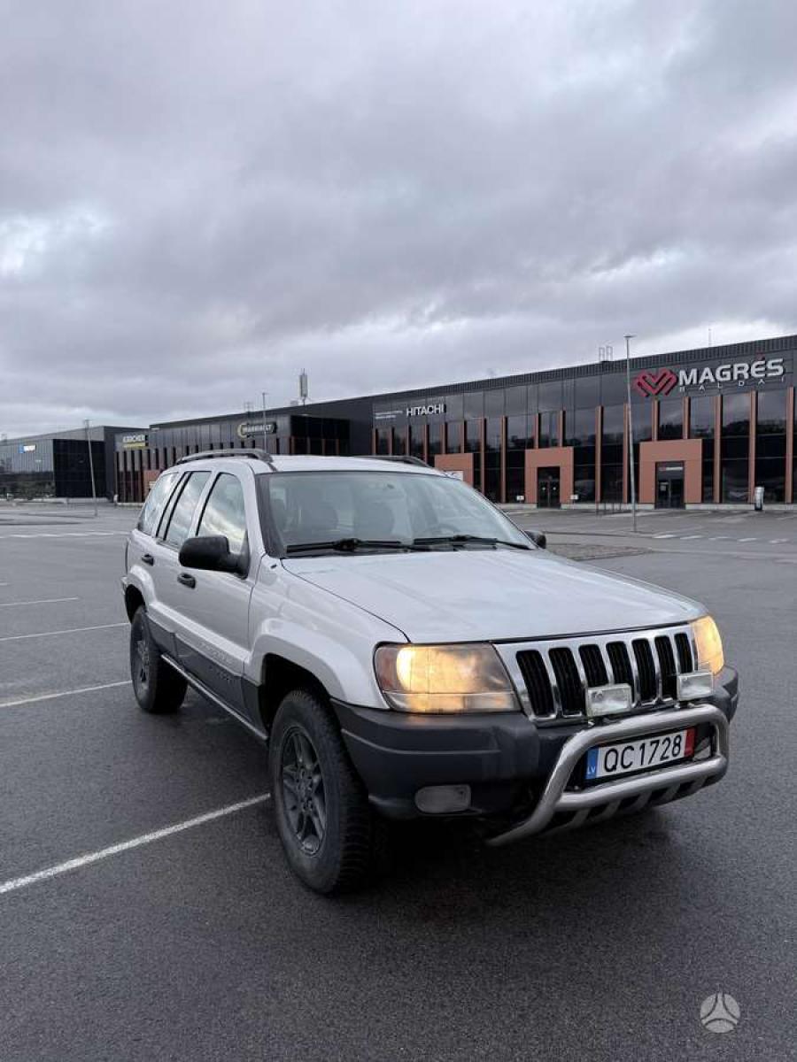 Grey Jeep Grand Cherokee 2003 in Kaunas, with an engine capacity of 2.69 L and mileage of 320 thousand km for 3800 €, photo 9 on AUTOMOTO.COM.LV
