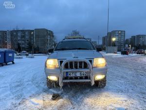 Grey Jeep Grand Cherokee 2003 in Vilnius, with an engine capacity of 2.70 L and mileage of 258 thousand km for 5500 €, photo 7 on AUTOMOTO.COM.LV