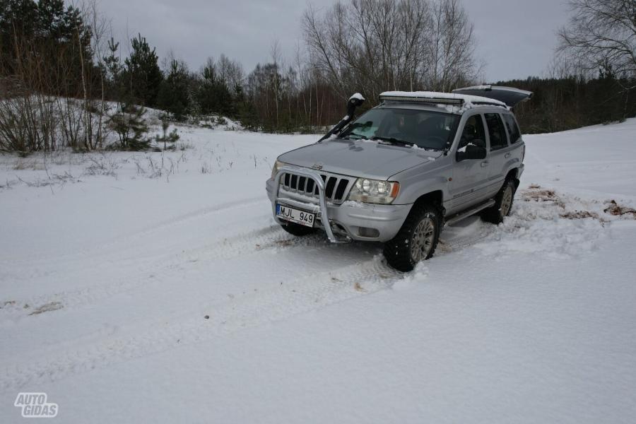Pelēks Jeep Grand Cherokee 2003 Kauņa, ar dzinēja tilpumu 2.70 L un nobraukumu 359 tūkst. km par 4700 €, foto 1 vietnē AUTOMOTO.COM.LV