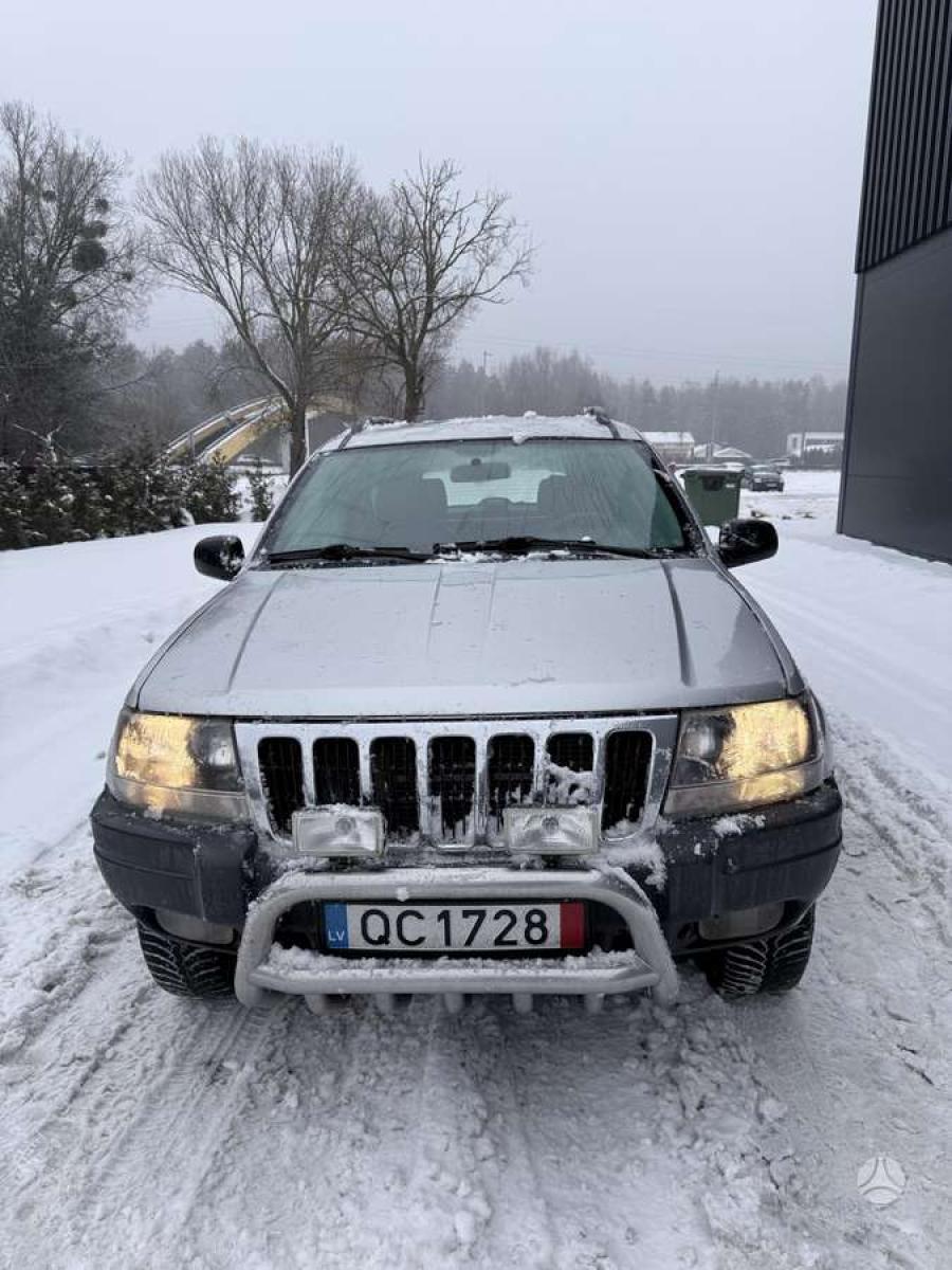 Grey Jeep Grand Cherokee 2003 in Kaunas, with an engine capacity of 2.69 L and mileage of 320 thousand km for 3900 €, photo 2 on AUTOMOTO.COM.LV
