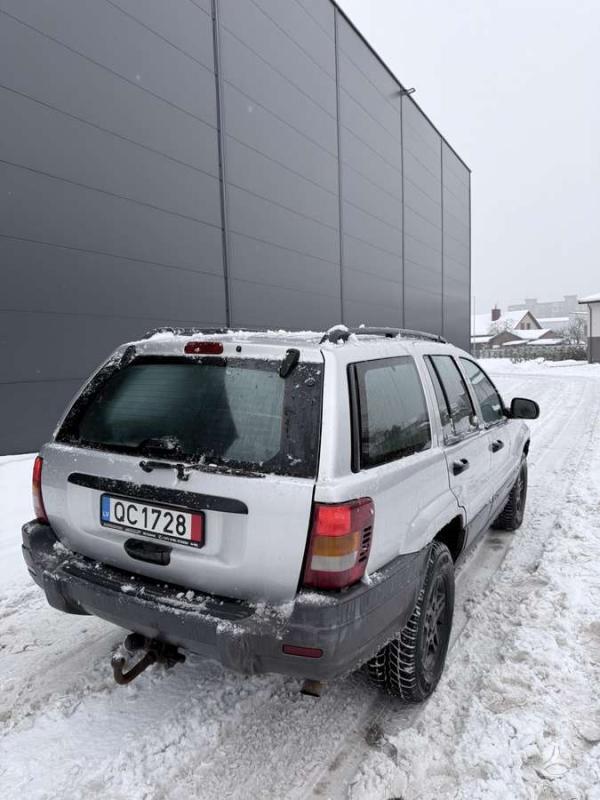 Grey Jeep Grand Cherokee 2003 in Kaunas, with an engine capacity of 2.69 L and mileage of 320 thousand km for 3900 €, photo 7 on AUTOMOTO.COM.LV