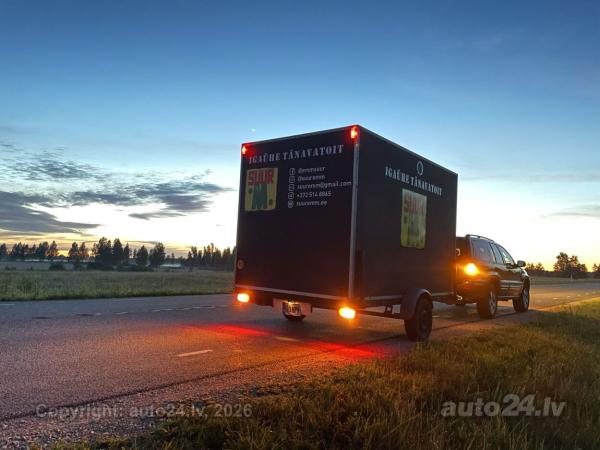 Grey Jeep Grand Cherokee 2003 in Tallinn, with an engine capacity of 2.70 L and mileage of 318 thousand km for 4500 €, photo 4 on AUTOMOTO.COM.LV