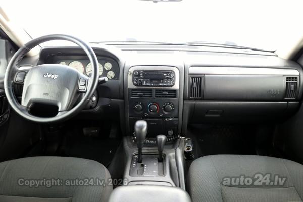 Pelēks Jeep Grand Cherokee 2003 Tallina, ar dzinēja tilpumu 2.70 L un nobraukumu 374 tūkst. km par 2499 €, foto 5 vietnē AUTOMOTO.COM.LV