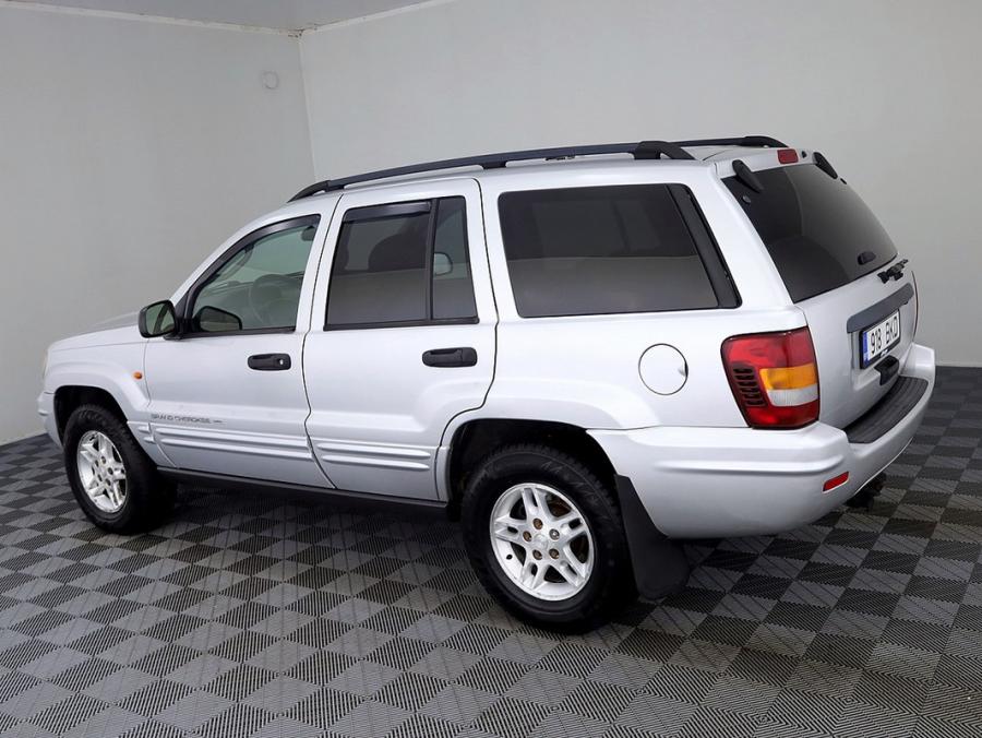 Pelēks Jeep Grand Cherokee 2003 Tallina, ar dzinēja tilpumu 2.70 L un nobraukumu 374 tūkst. km par 2299 €, foto 5 vietnē AUTOMOTO.COM.LV