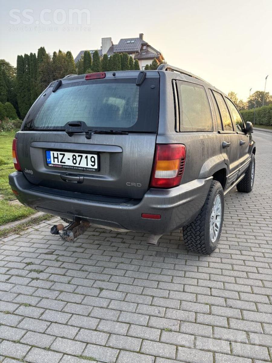 Pelēks Jeep Grand Cherokee 2003 Rīga, ar dzinēja tilpumu 2.70 L un nobraukumu 351 tūkst. km par 1485 €, foto 3 vietnē AUTOMOTO.COM.LV