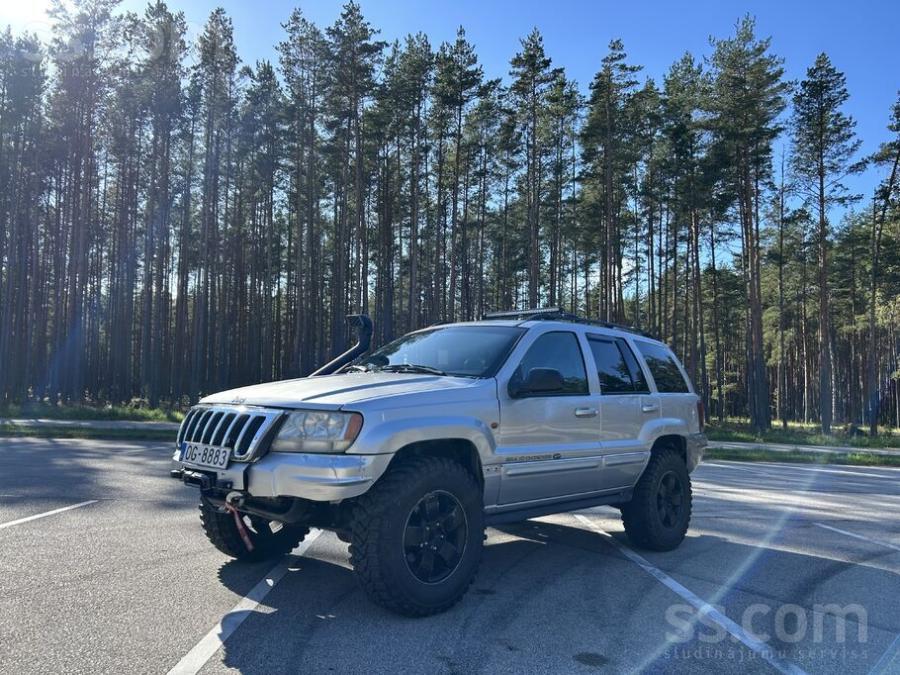 Grey Jeep Grand Cherokee 2003 in Riga, with an engine capacity of 2.70 L and mileage of 306 thousand km for 3950 €, photo 3 on AUTOMOTO.COM.LV