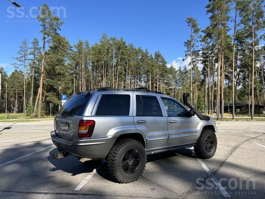 Grey Jeep Grand Cherokee 2003 in Riga, with an engine capacity of 2.70 L and mileage of 306 thousand km for 3950 €, photo 4 on AUTOMOTO.COM.LV