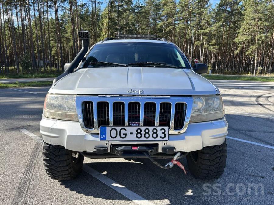 Grey Jeep Grand Cherokee 2003 in Riga, with an engine capacity of 2.70 L and mileage of 306 thousand km for 3950 €, photo 9 on AUTOMOTO.COM.LV