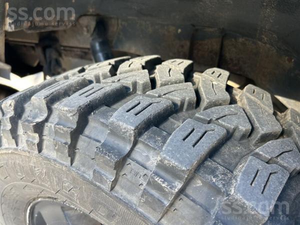 Pelēks Jeep Grand Cherokee 2003 Rīga, ar dzinēja tilpumu 2.70 L un nobraukumu 306 tūkst. km par 3950 €, foto 10 vietnē AUTOMOTO.COM.LV