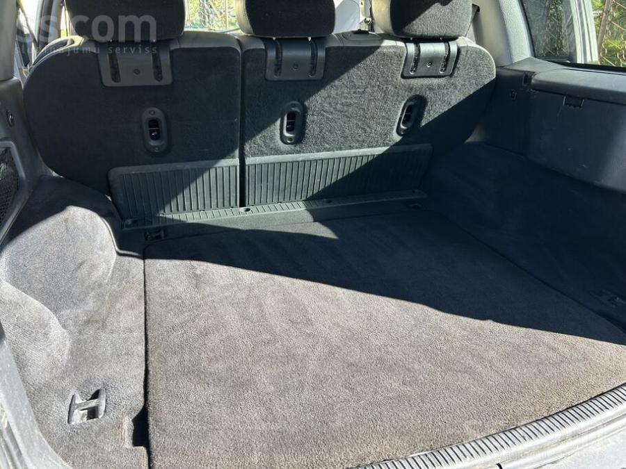 Grey Jeep Grand Cherokee 2003 in Riga, with an engine capacity of 2.70 L and mileage of 306 thousand km for 3950 €, photo 14 on AUTOMOTO.COM.LV