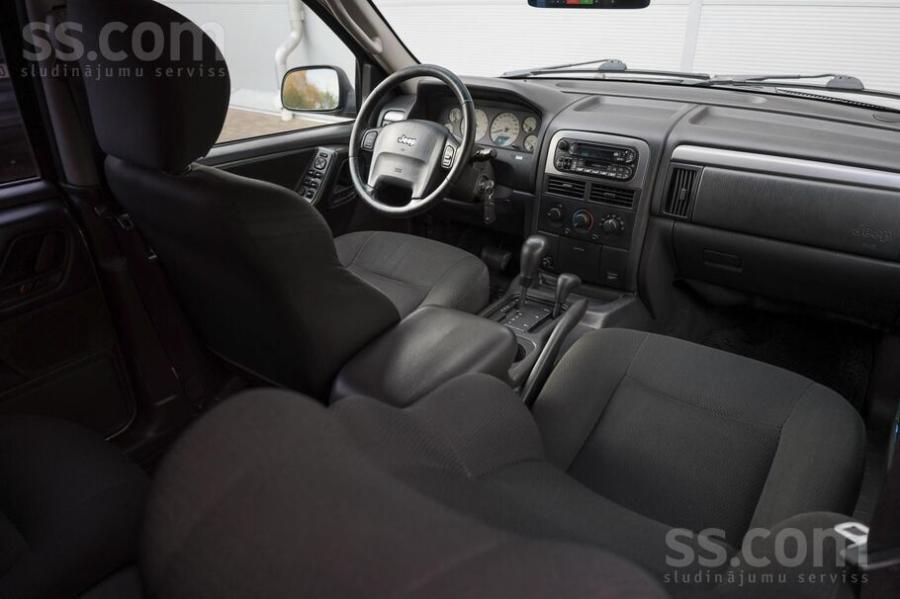 Pelēks Jeep Grand Cherokee 2004 Rīga, ar dzinēja tilpumu 2.70 L un nobraukumu 0 tūkst. km par 3495 €, foto 20 vietnē AUTOMOTO.COM.LV