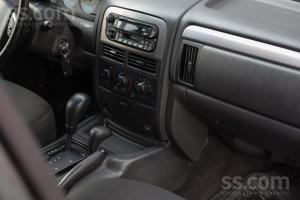 Pelēks Jeep Grand Cherokee 2004 Rīga, ar dzinēja tilpumu 2.70 L un nobraukumu 0 tūkst. km par 2995 €, foto 19 vietnē AUTOMOTO.COM.LV