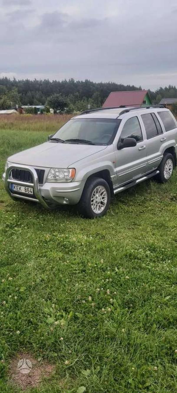 Grey Jeep Grand Cherokee 2004 in Vilnius, with an engine capacity of 2.70 L and mileage of 371 thousand km for 4500 €, photo 1 on AUTOMOTO.COM.LV