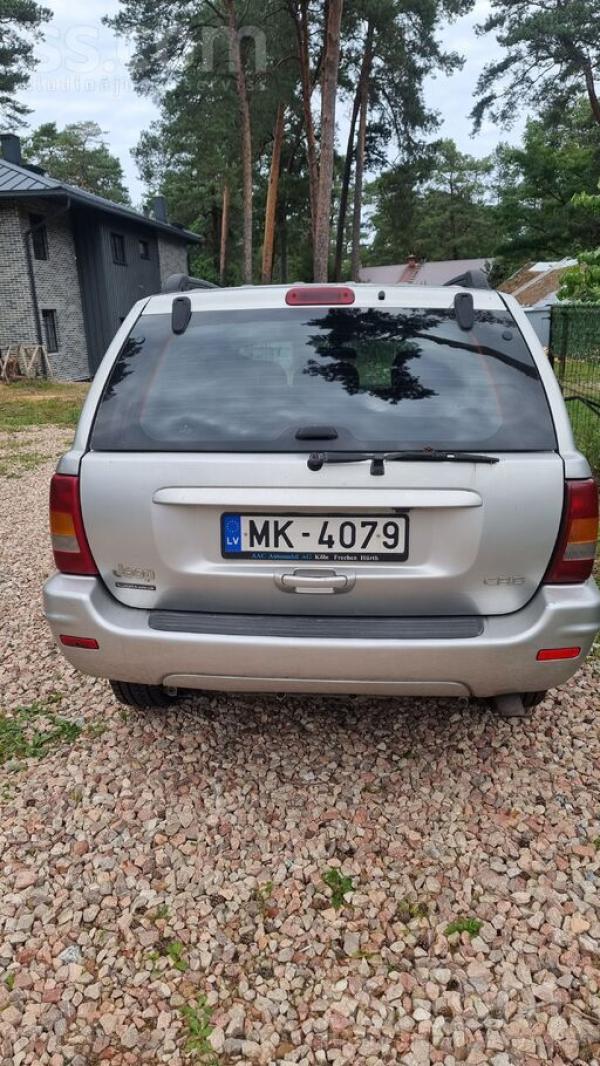 Grey Jeep Grand Cherokee 2004 in Jurmala, with an engine capacity of 2.70 L and mileage of 311 thousand km for 3000 €, photo 5 on AUTOMOTO.COM.LV