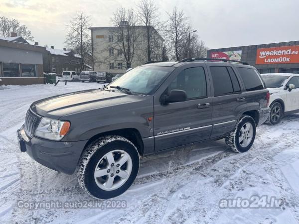 Pelēks Jeep Grand Cherokee 2005 Tallina, ar dzinēja tilpumu 2.70 L un nobraukumu 193 tūkst. km par 3200 €, foto 1 vietnē AUTOMOTO.COM.LV
