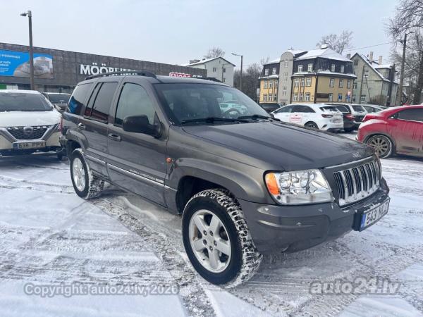 Pelēks Jeep Grand Cherokee 2005 Tallina, ar dzinēja tilpumu 2.70 L un nobraukumu 193 tūkst. km par 3200 €, foto 2 vietnē AUTOMOTO.COM.LV