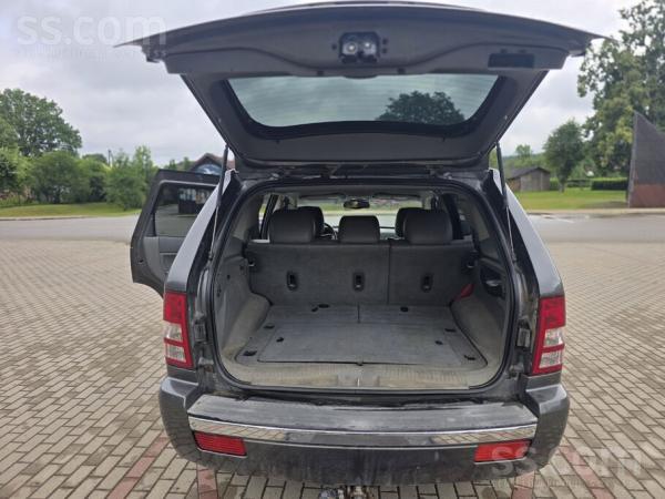 Pelēks Jeep Grand Cherokee 2005 Limbaži, ar dzinēja tilpumu 3.00 L un nobraukumu 283 tūkst. km par 4300 €, foto 5 vietnē AUTOMOTO.COM.LV