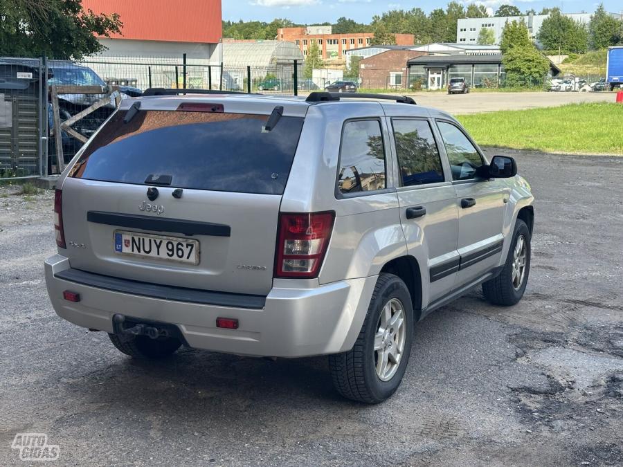 Grey Jeep Grand Cherokee 2005 in Siauliai, with an engine capacity of 3.70 L and mileage of 259 thousand km for 2700 €, photo 4 on AUTOMOTO.COM.LV