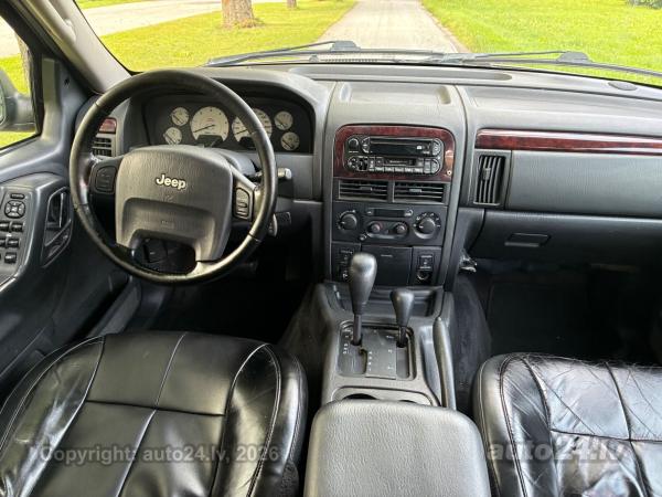 Pelēks Jeep Grand Cherokee 2005 Tallina, ar dzinēja tilpumu 2.70 L un nobraukumu 416 tūkst. km par 3200 €, foto 9 vietnē AUTOMOTO.COM.LV