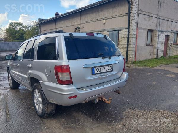 Jeep Grand Cherokee 2005 Talsi vietnē Pelēks Jeep Grand Cherokee 2005 Talsi, ar dzinēja tilpumu 2.70 L un nobraukumu 322 tūkst. km par 1550 €, foto 3 vietnē AUTOMOTO.COM.LV