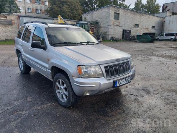 Джип Гранд Чероки 2005 в Талси на AUTOMOTO.COM.LV Серый Джип Гранд Чероки 2005 в Талси, объемом двигателя 2.70 л и пробегом 322 тыс. км за 1550 €, фото 5 на AUTOMOTO.COM.LV