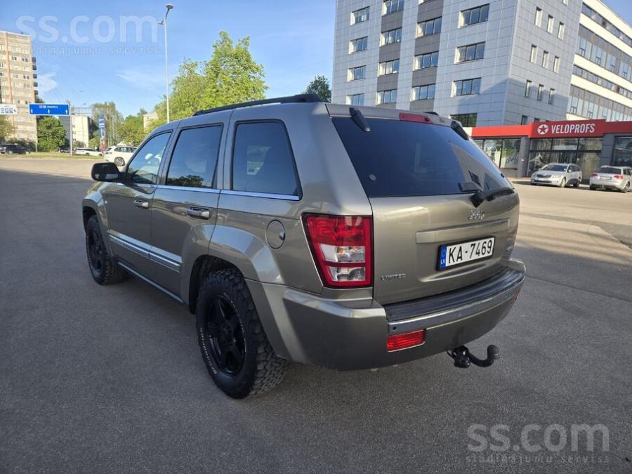Pelēks Jeep Grand Cherokee 2006 Rīga, ar dzinēja tilpumu 3.00 L un nobraukumu 356 tūkst. km par 24990 €, foto 4 vietnē AUTOMOTO.COM.LV
