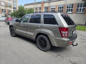 Pelēks Jeep Grand Cherokee 2006 Rīga, ar dzinēja tilpumu 3.00 L un nobraukumu 365 tūkst. km par 3600 €, foto 4 vietnē AUTOMOTO.COM.LV