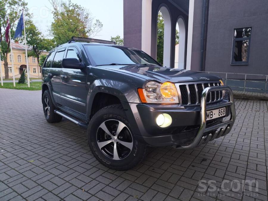 Grey Jeep Grand Cherokee 2006 in Rezekne, with an engine capacity of 3.00 L and mileage of 245 thousand km for 6500 €, photo 1 on AUTOMOTO.COM.LV