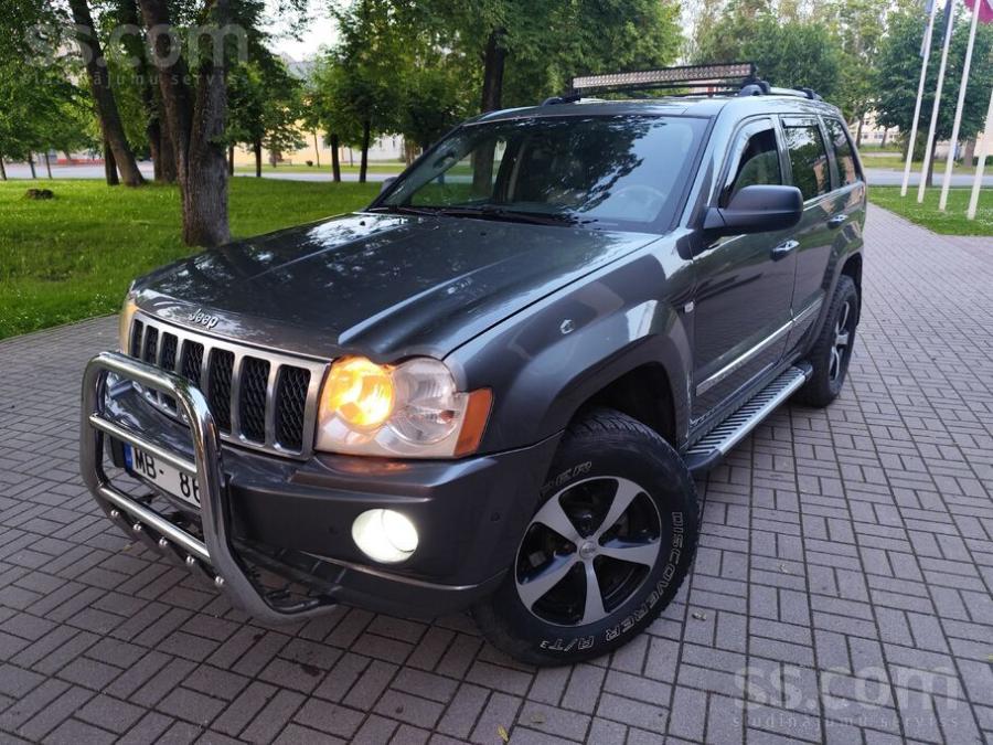 Grey Jeep Grand Cherokee 2006 in Rezekne, with an engine capacity of 3.00 L and mileage of 245 thousand km for 6500 €, photo 4 on AUTOMOTO.COM.LV